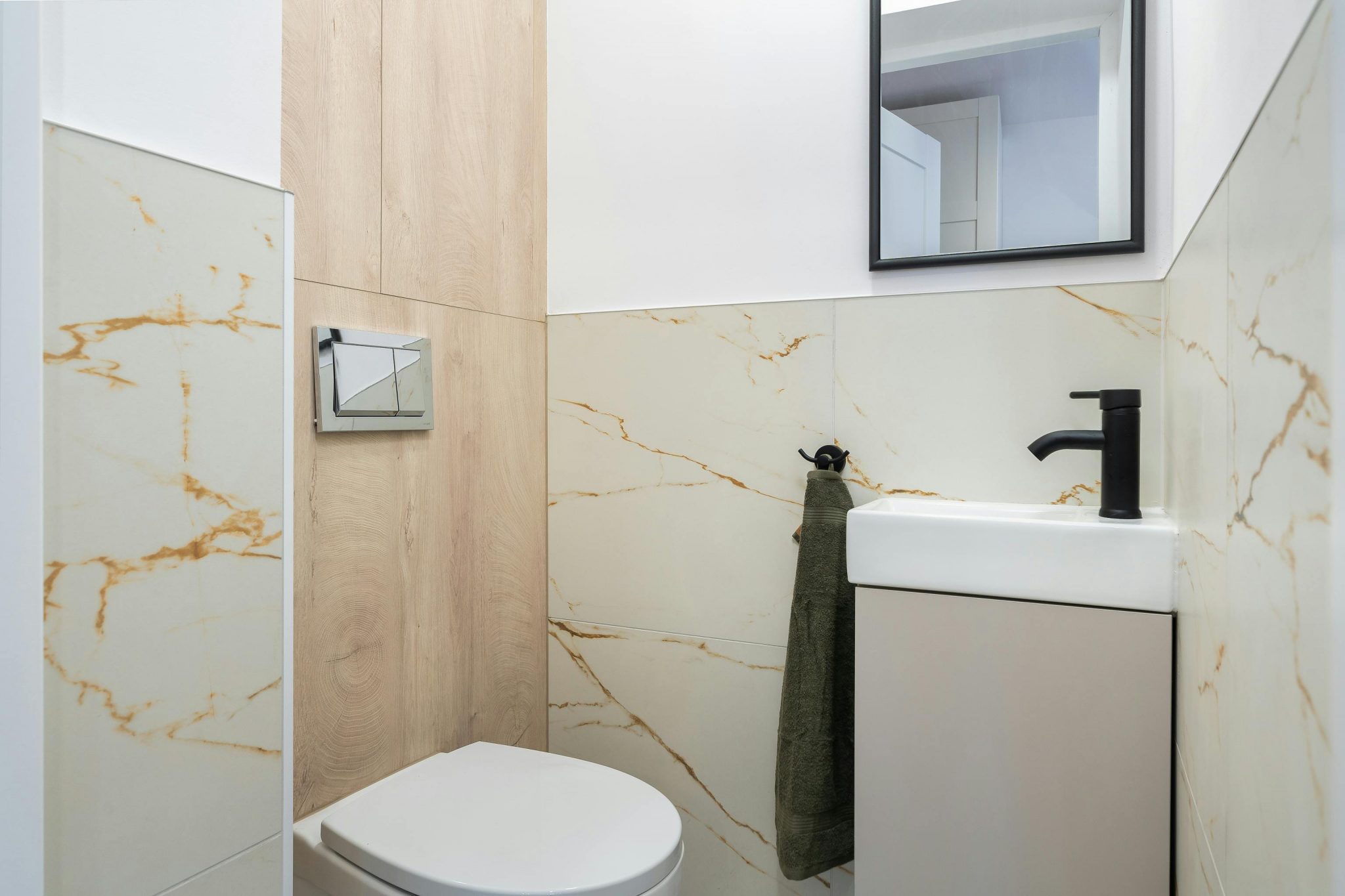 Toilet Not Flushing Properly? Easy DIY Fixes & Troubleshooting